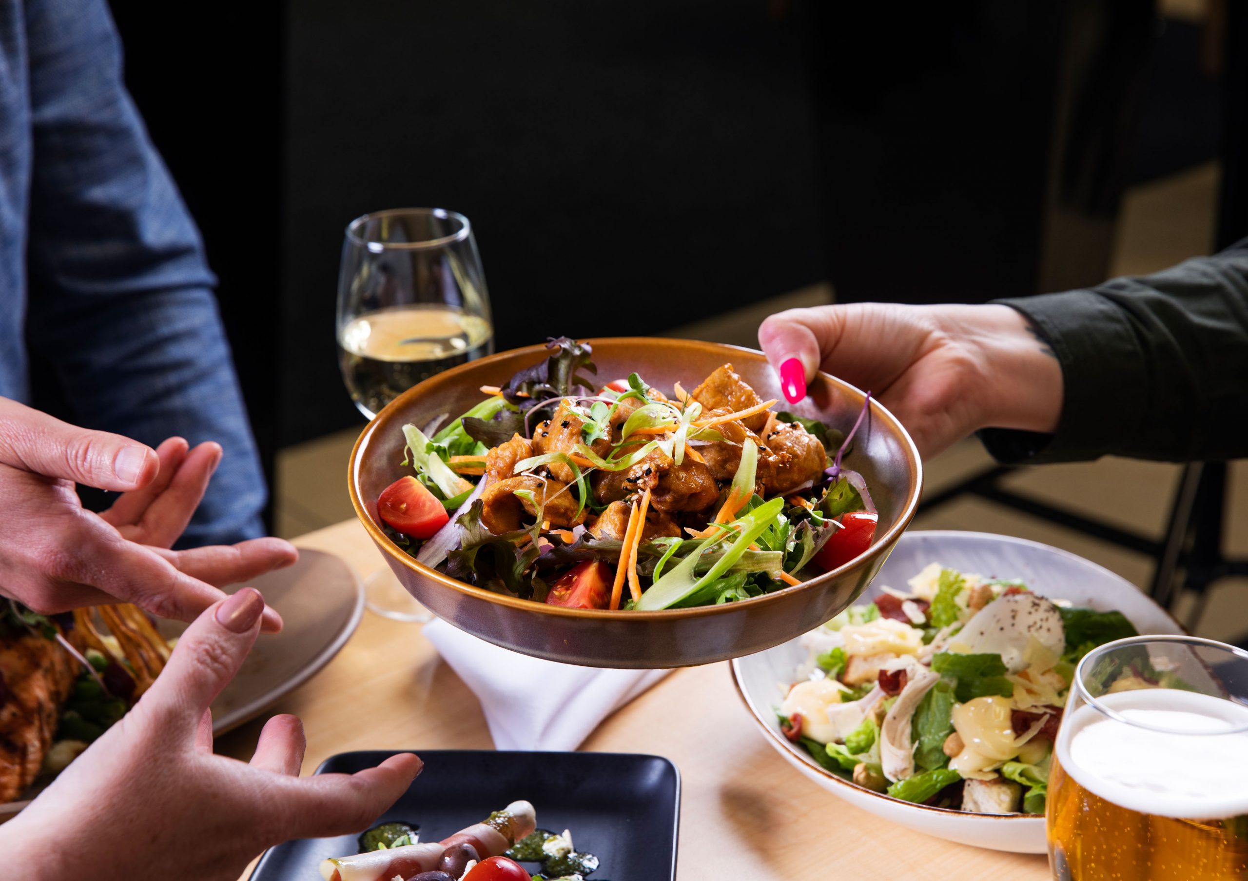 Eat & Drink - Arawa Park Hotel - Restaurants In Rotorua